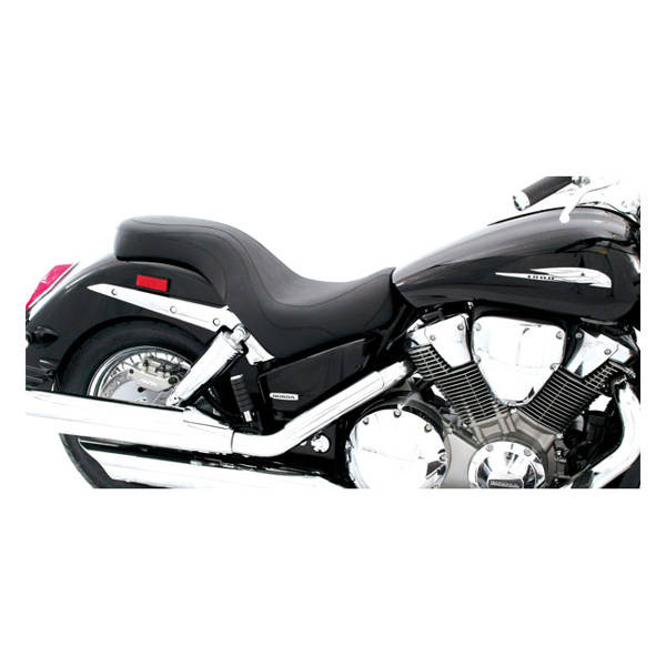 Mustang DayTripper seat plain black 8111632 | Brands \ M \ MUSTANG ...