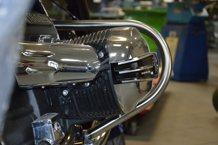 front engine guards MODEL 1 BMW R18 /R18 B Bagger | Motorcycle ...